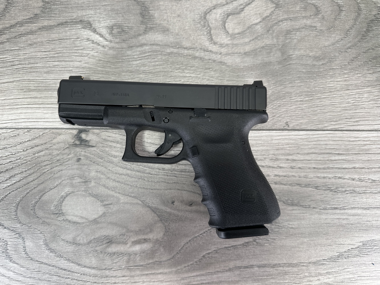 Like new Glock G19 RTF VICKERS 9MM Semi-Auto Pistol - Semi Auto Pistols ...