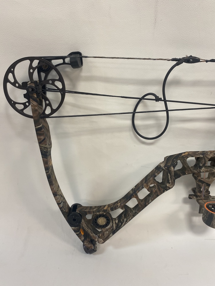 MATHEWS SE4 COMPOUND BOW - Bows at GunBroker.com : 1020676100