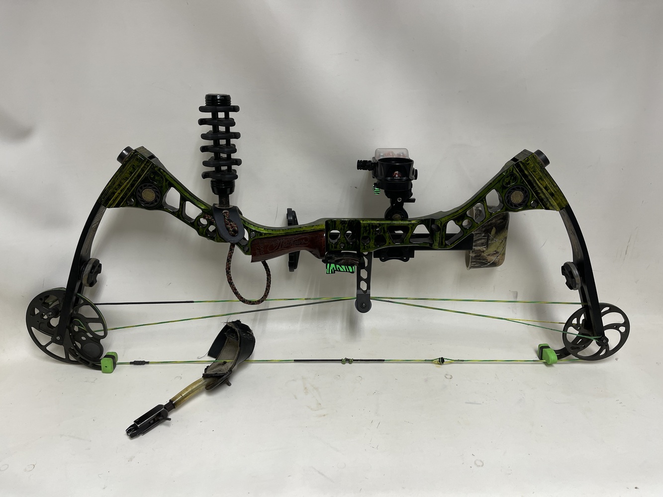 MATHEWS OUTBACK COMPOUND BOW - Bows at GunBroker.com : 998747781