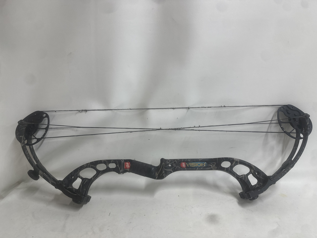 PSE ARCHERY VISION RIGHT HAND COMPOUND BOW - Bows at GunBroker.com : 1115389801