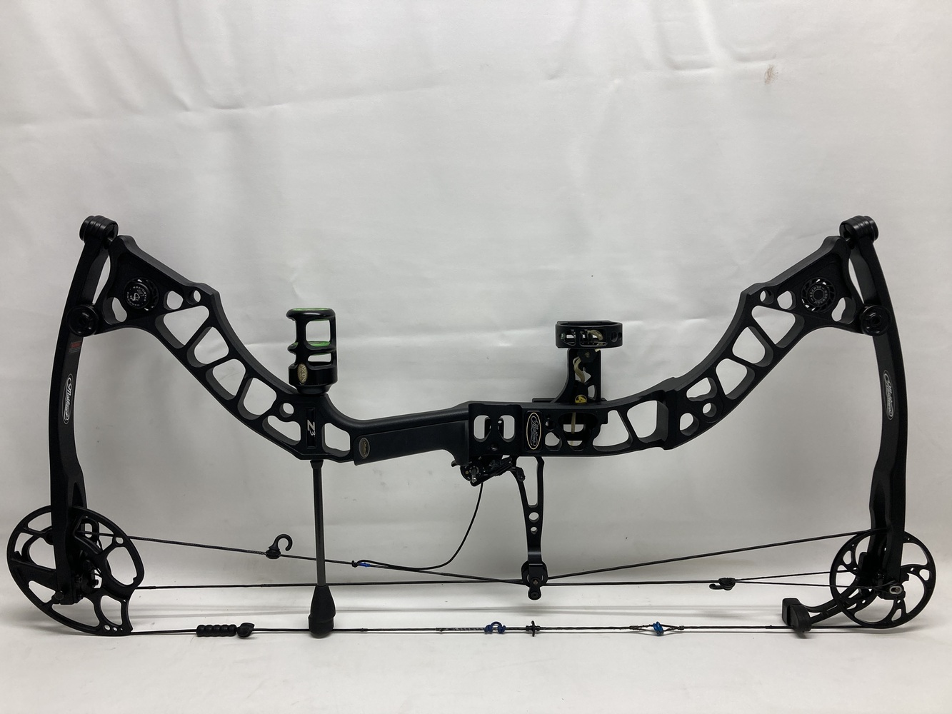 MATTHEWS Z3 COMPOUND BOW - Bows at GunBroker.com : 1035207919