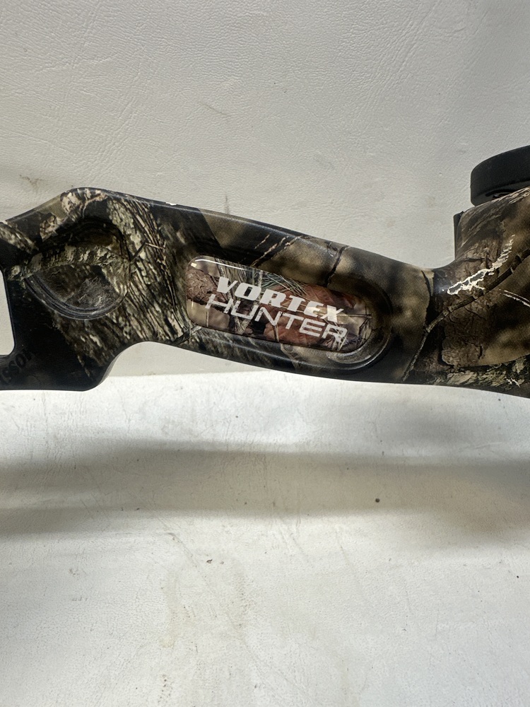 YOUTH BARNETT VORTEX HUNTER COMPOUND BOW - Bows at GunBroker.com ...