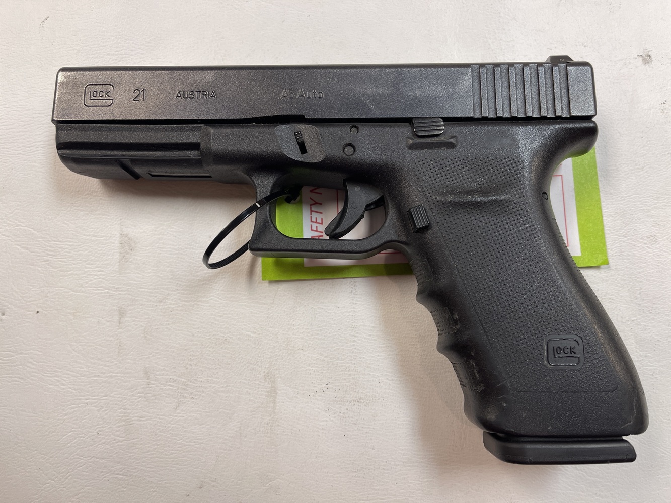 GLOCK 21SF 45 ACP - Semi Auto Pistols at GunBroker.com : 1001858555