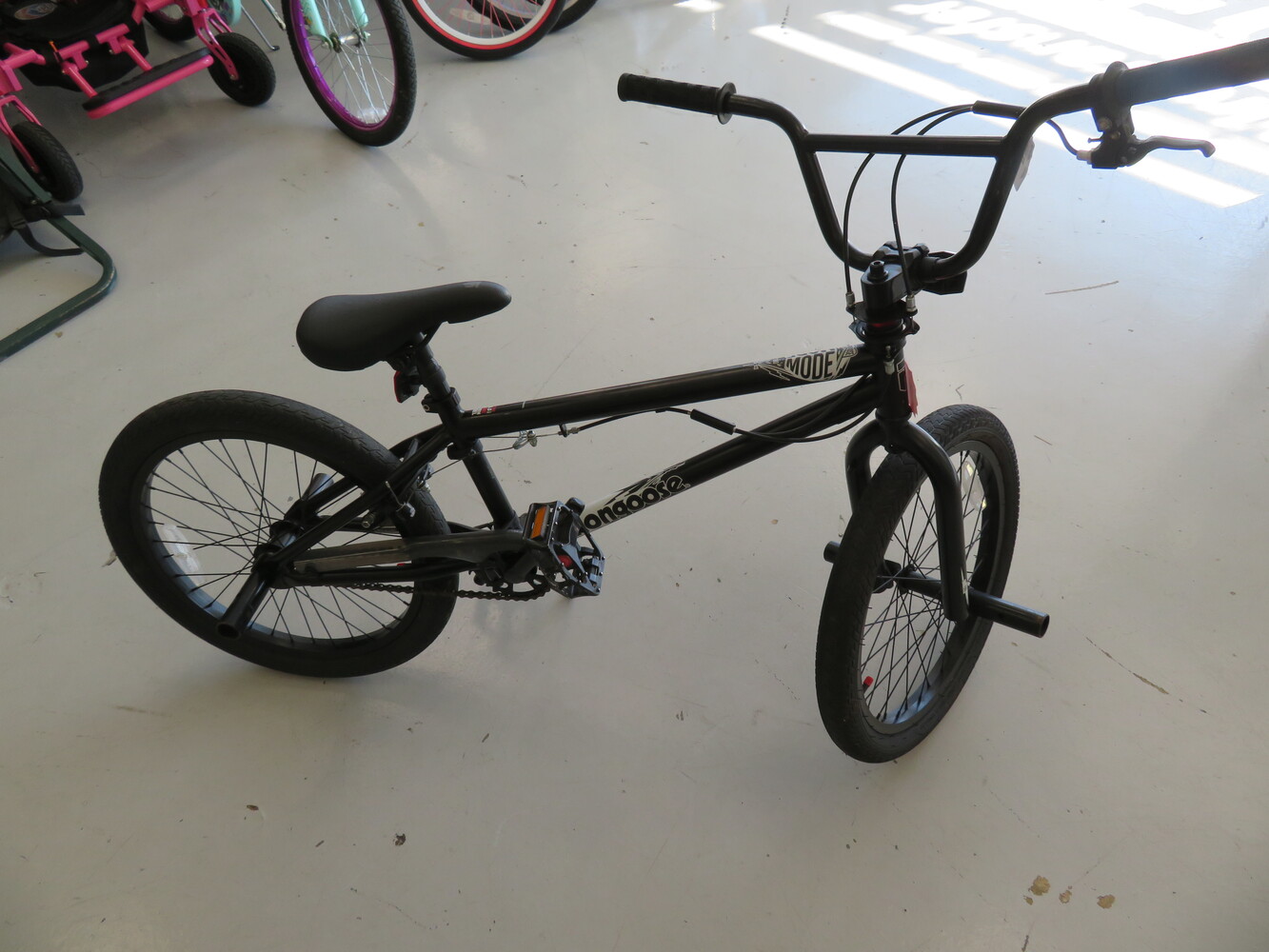 MONGOOSE MODE 180, 20" BIKE | Allied Pawn