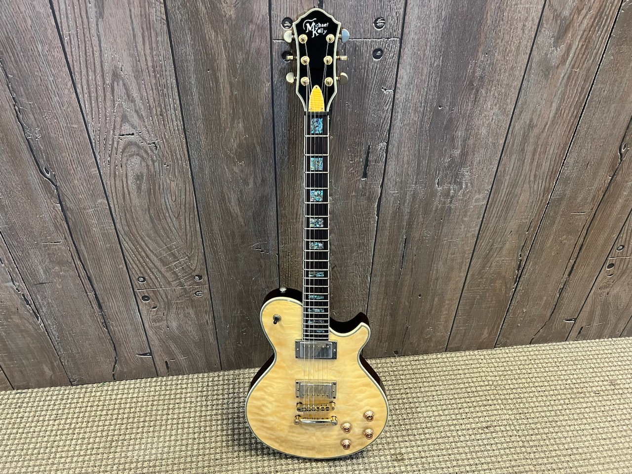 Michael Kelly Patriot Natural Les Paul Style w/ Hard Case | Great ...
