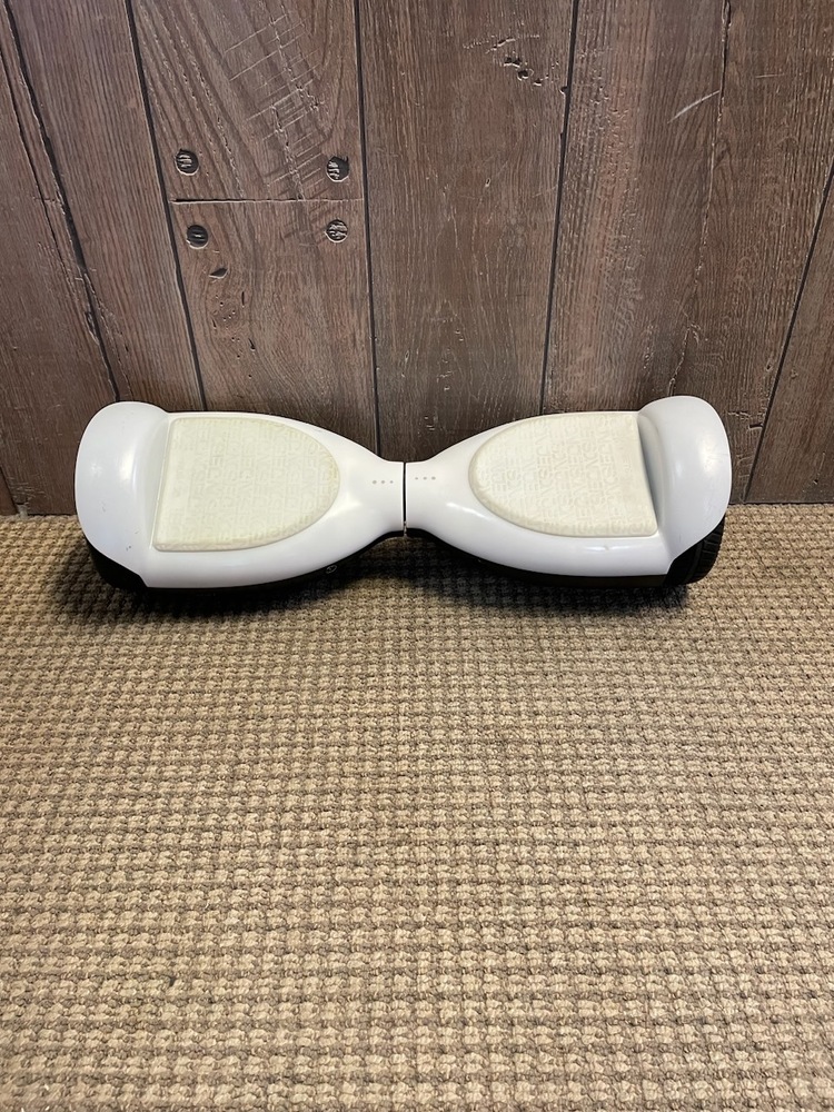 Jetson Hoverboard (White) w/ Charger | Great Plains Pawn