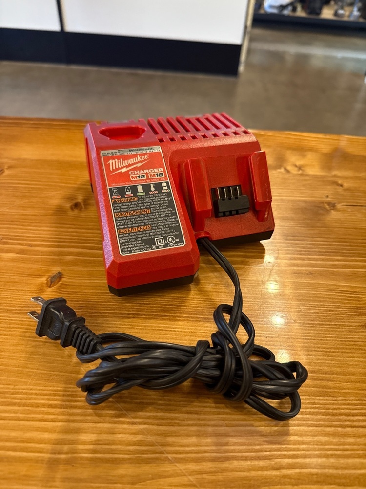 MILWAUKEE M12/M18 DUAL CHARGER | Great Plains Pawn