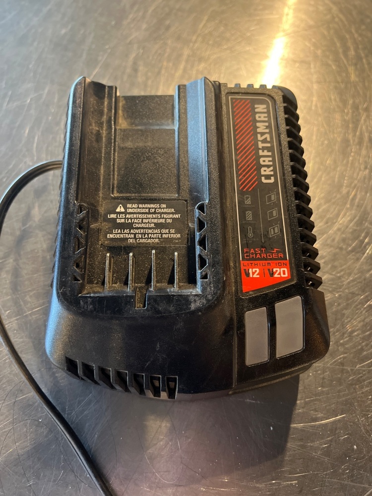 Craftsman / CMCB101 / Battery Charger | Great Plains Pawn