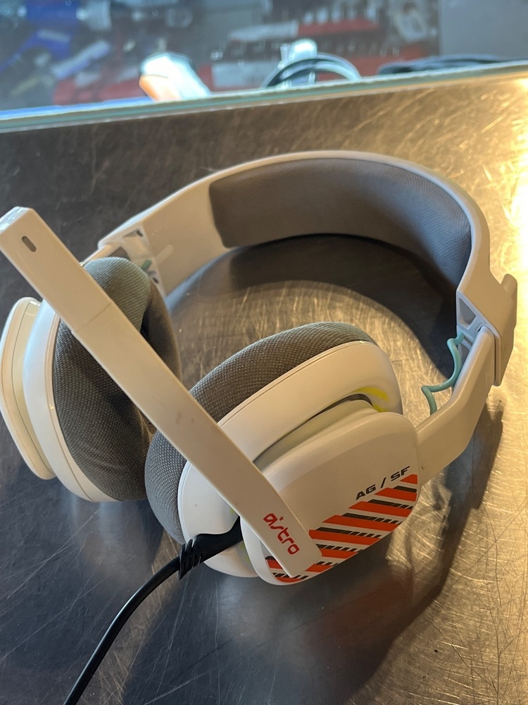 AKAI / MPK MINI / USB KEYBOARD | Great Plains Pawn
