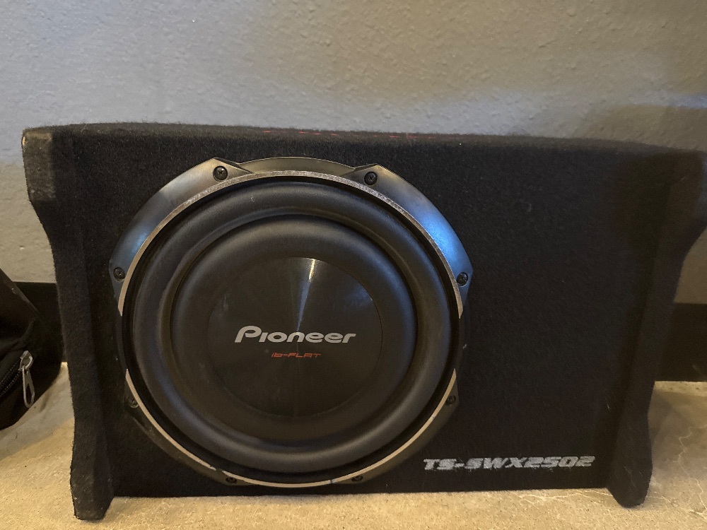 PIONEER IB FLAT 10INCH SUBWOOFER IN CARPETED BOX | Great Plains Pawn