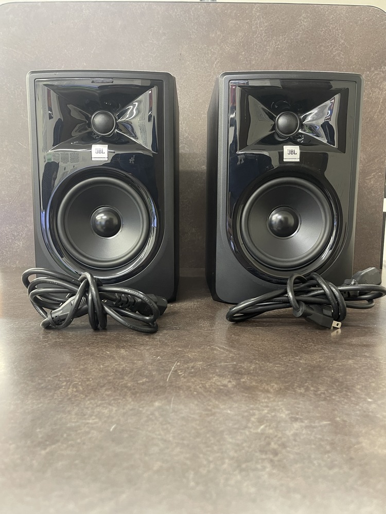 JBL 305P MKII 5" Powered Studio Monitor Pair - Good Condition ...