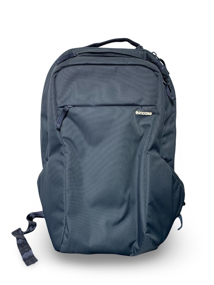 Incase Icon Backpack – Navy, NWOT, New with Defects (Embroidery on ...